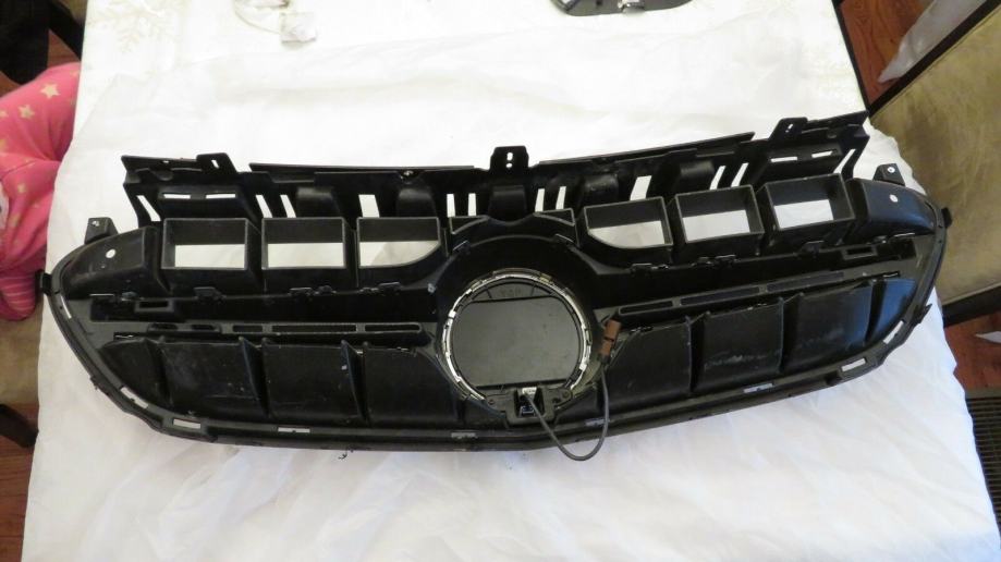 Mercedes-Benz ORIGINAL W213 E Class 2016+ AMG Front Grill AMG CAMERA