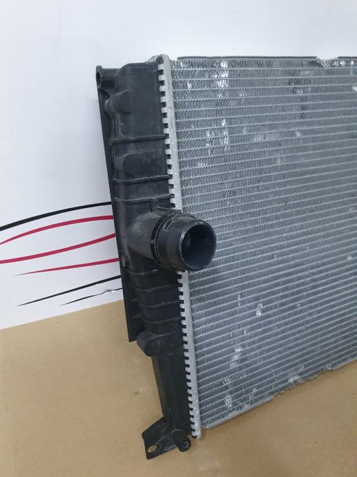 BMW F30 2.0 HLADNJAK VODE 8678027 17118678027