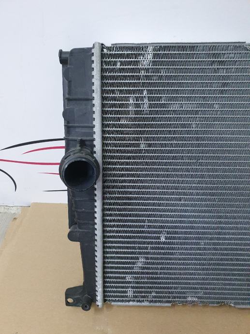 BMW F30 2.0 HLADNJAK VODE 8678027 17118678027