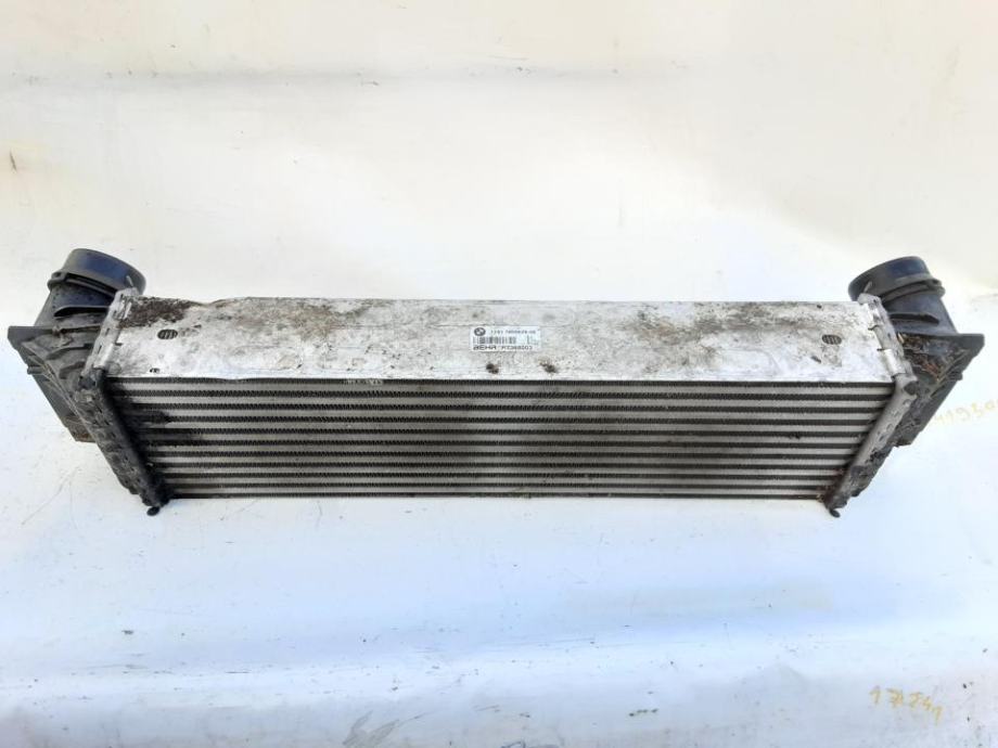 HLADNJAK INTERKOLERA 1751780562906 BMW F11 / F12