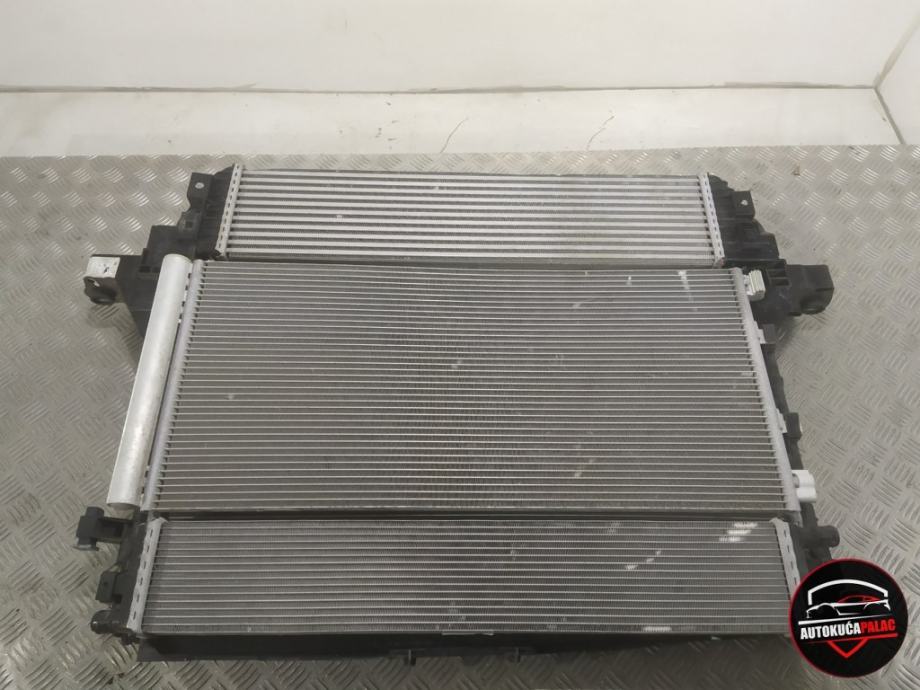 Hladnjak vode Nissan NV400 2019 214106091R VL1143 144960015R