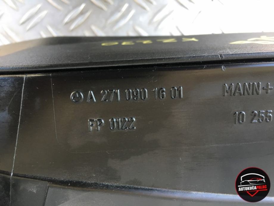 Kućište filtera zraka Mercedes W204 A2710901601 KZ230