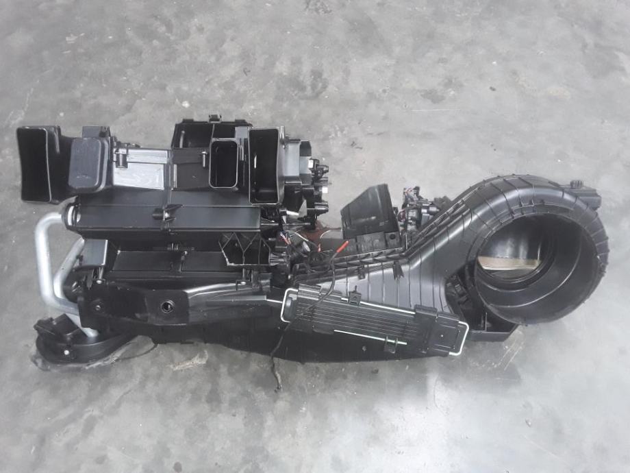 KUCISTE VENTILACIJE A2058308500 Mercedes C CLASS (W205) 2014-