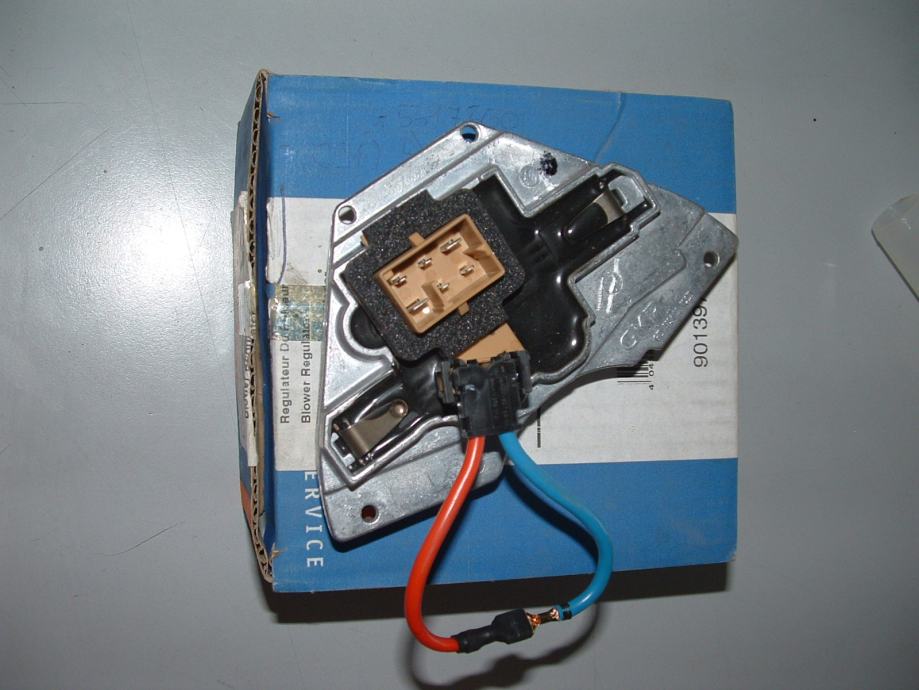Otpornik ventilacije jež Audi A4 B5 Passat Škoda Superb 8D1907521 Behr