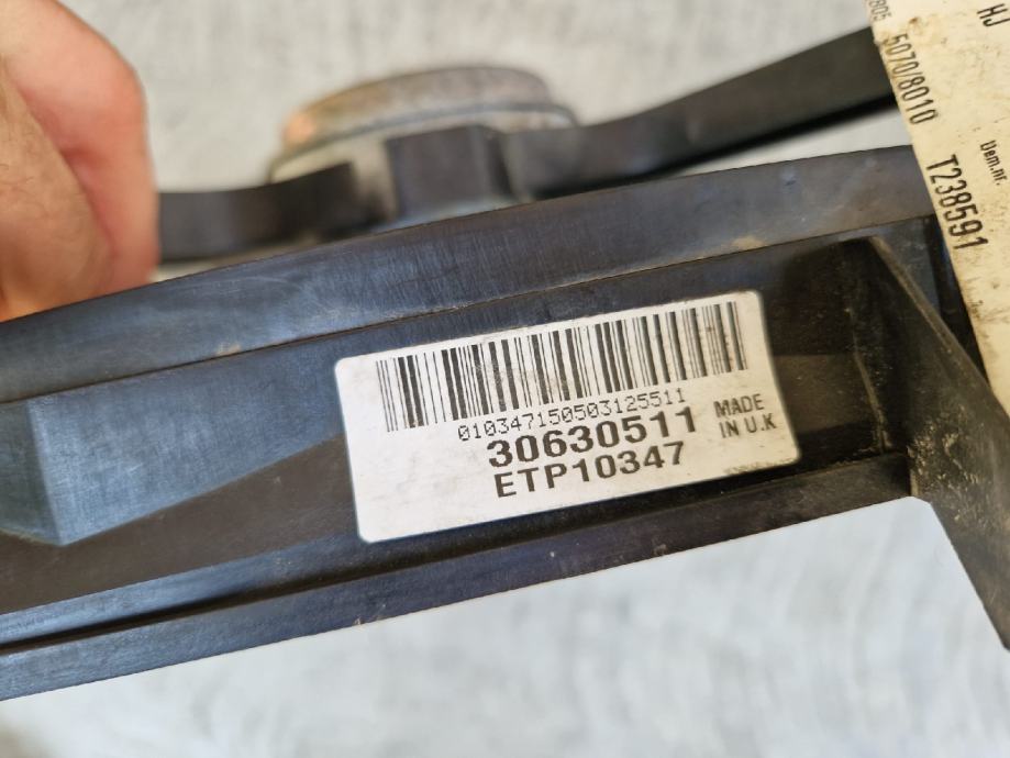 Ventilator hladnjaka motora Volvo V40 S40 199-2004 god 30630511 903081