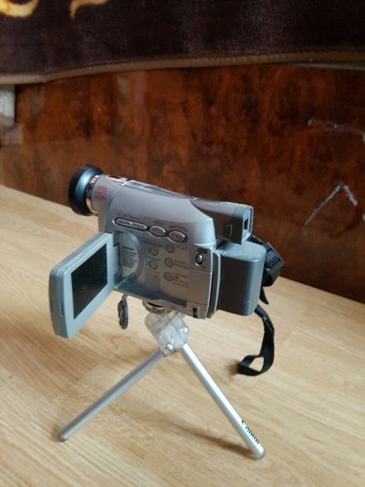 Canon digital video camcorder pal MV850i, samsung ES65 fotoaparat