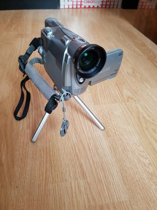 Canon digital video camcorder pal MV850i, samsung ES65 fotoaparat
