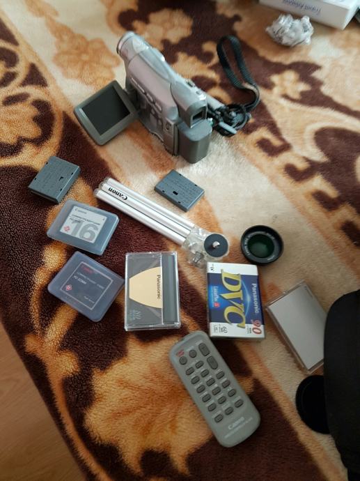 Canon digital video camcorder pal MV850i, samsung ES65 fotoaparat