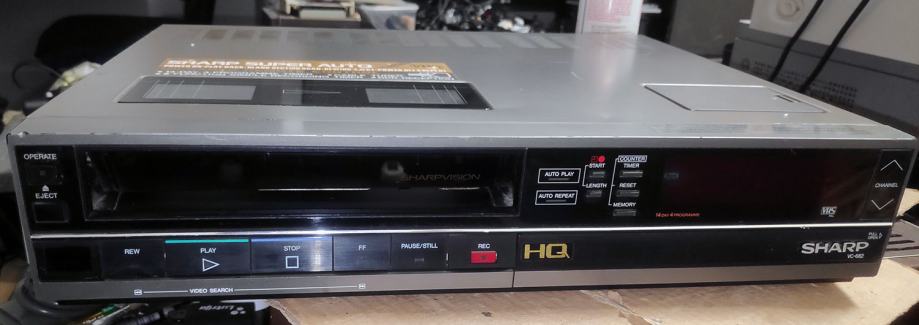 Retro VHS videorekorder Sharp VC-682 VC682 za dijelove
