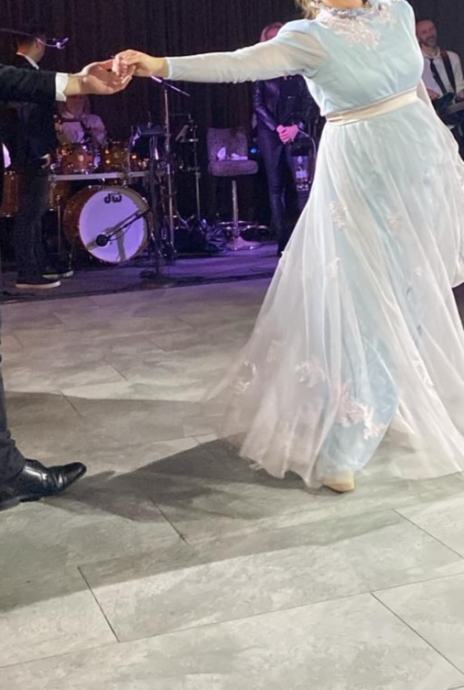 Vjenčanica, ledeno plava