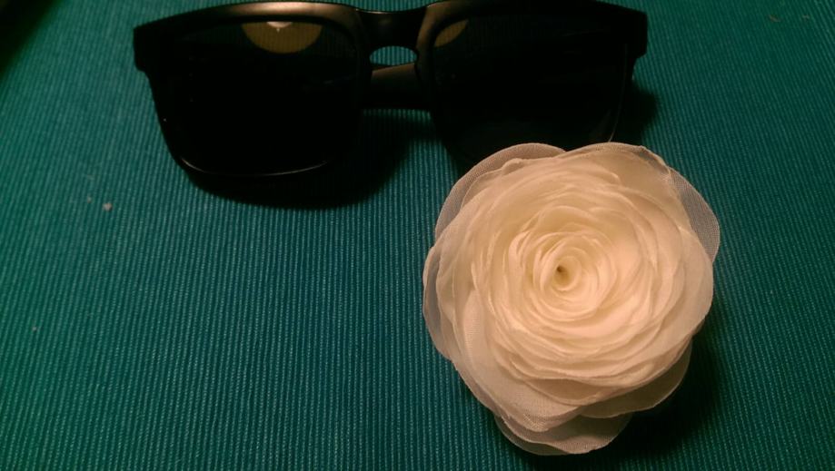 Cvijet za kosu, ivory boja, priblizno 7 cm