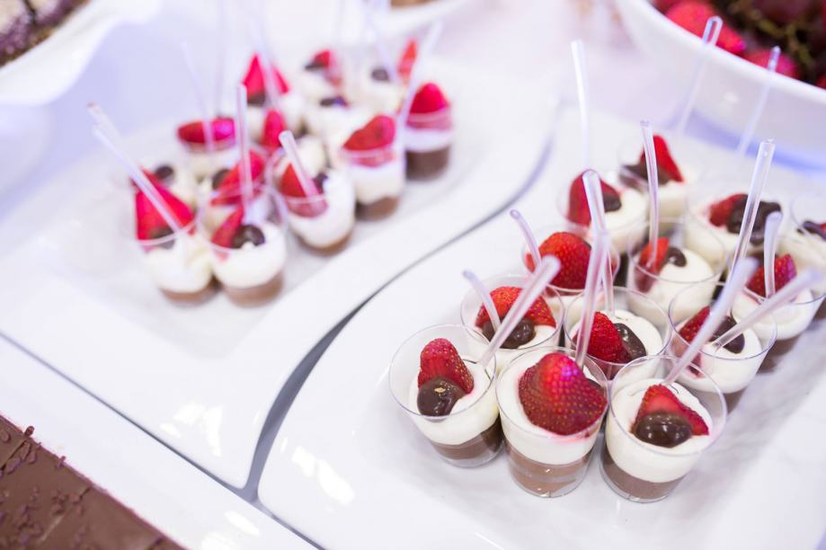 SLAGANJE SLATKOG STOLA; SLATKI STOL