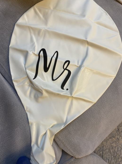 Veliki baloni Mr + Mrs za dekoraciju vjenčanja/fotografiranje mladenac