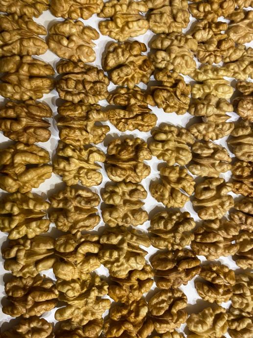 Orah ručno oćiščeni cijepljeni