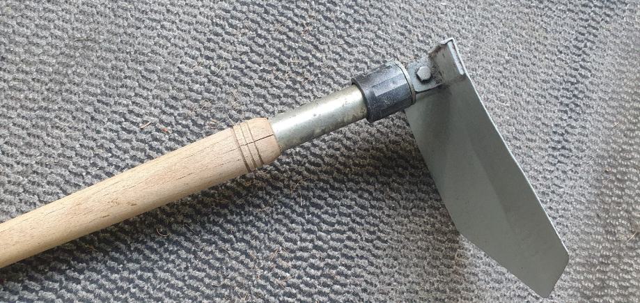 AŠOV, LOPATA, MOTIKA SKLOPIVA VOJNIČKA