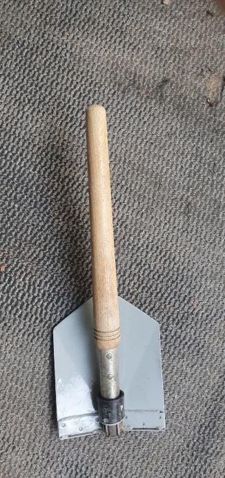 AŠOV, LOPATA, MOTIKA SKLOPIVA VOJNIČKA