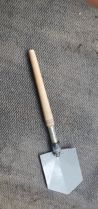 AŠOV, LOPATA, MOTIKA SKLOPIVA VOJNIČKA