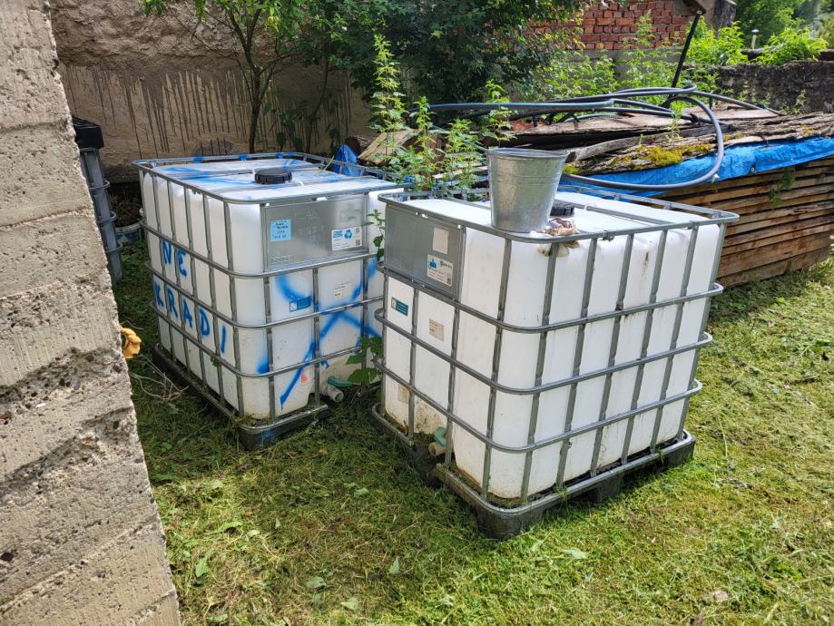 IBC kontejner / pvc spremnik / cisterna 1000 L za pitku vodu