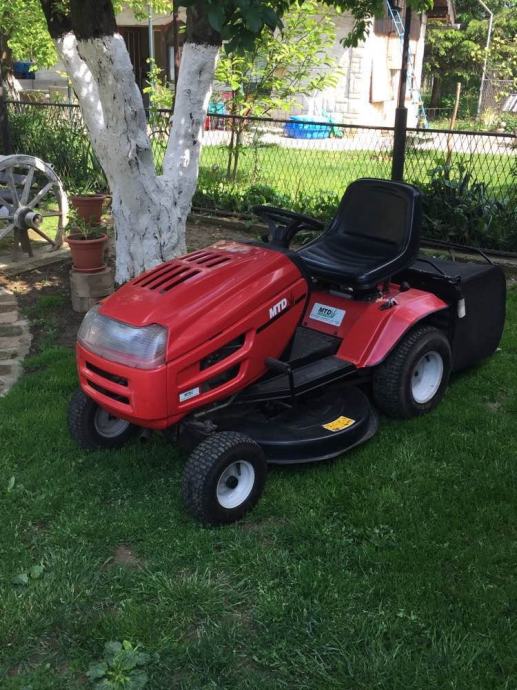 MTD traktor kosilica