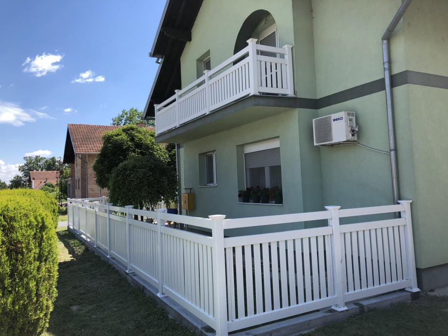 PVC ograda - model R2