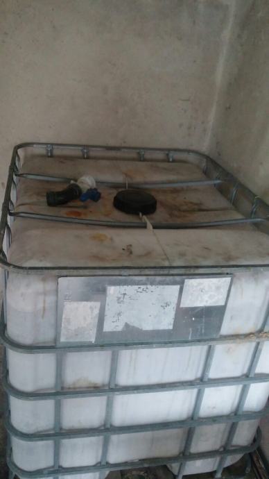 Spremnik za vodu 1000 litara