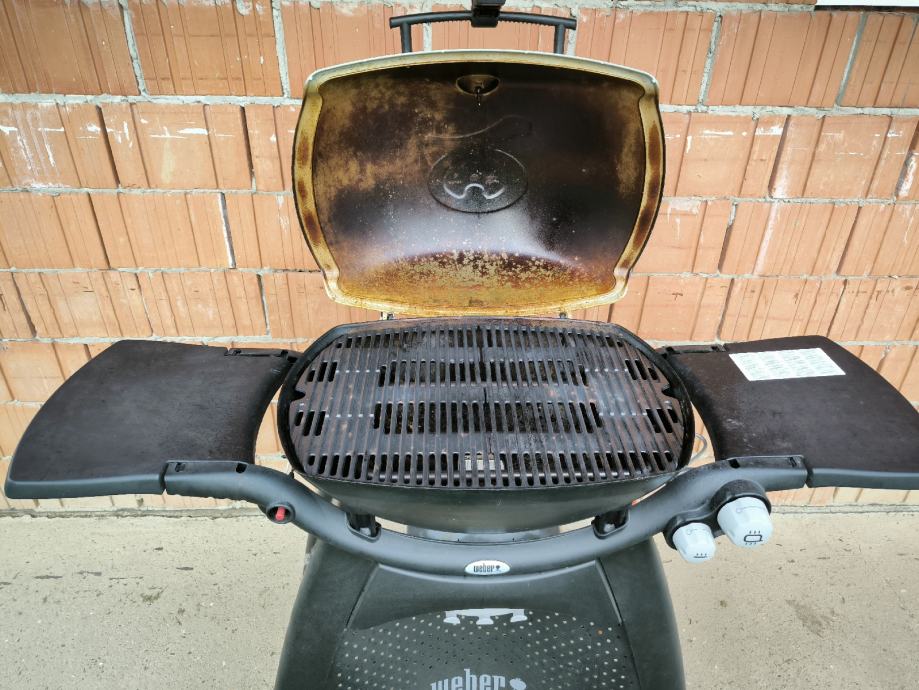 Weber Q3000 plinski roštilj
