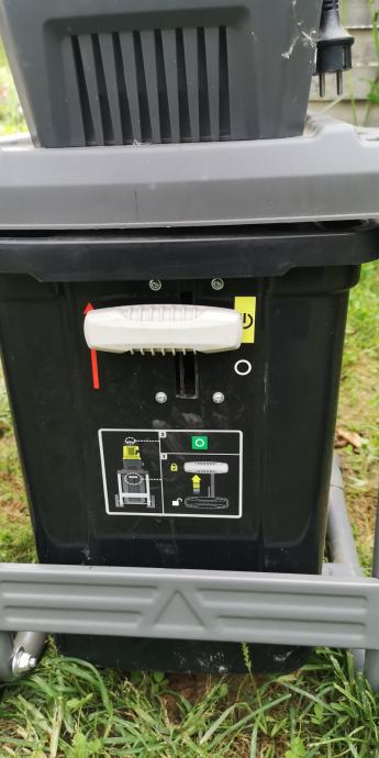 Drobilica za granje Ryobi RSH2845T, električna 2800w, nekorištena