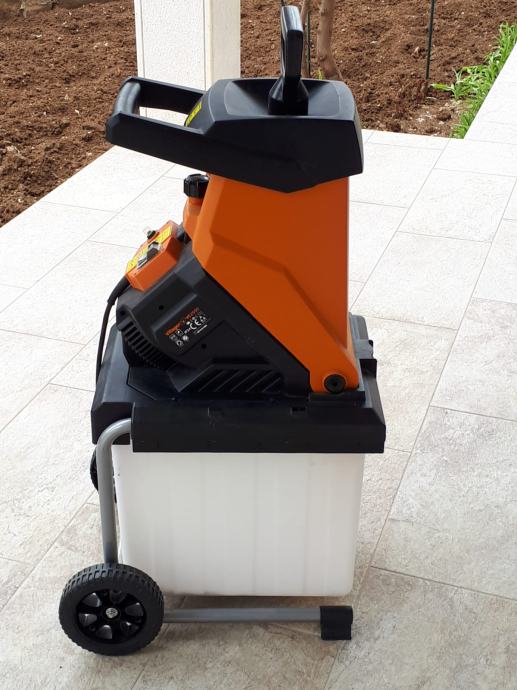 Električna drobilica granja - Villager VC 2500