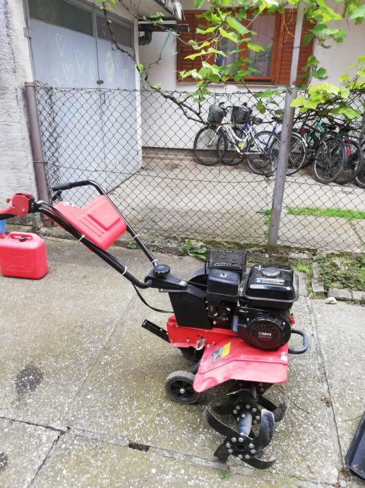 Freza-motokultivator