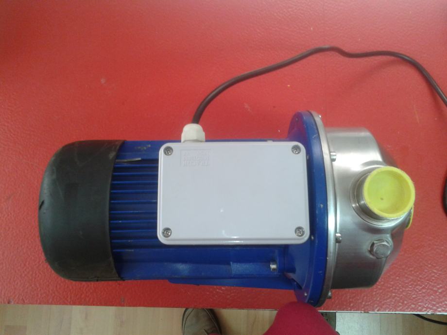 Pumpa Lowara CEA-210/5