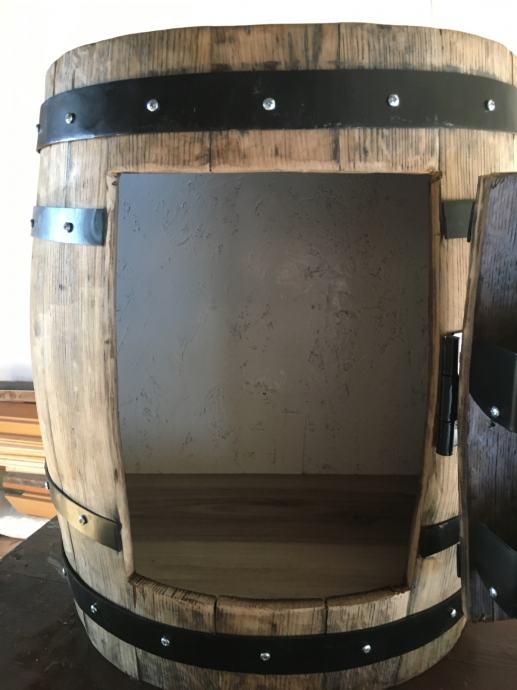 Ukrasno bure-mini bar