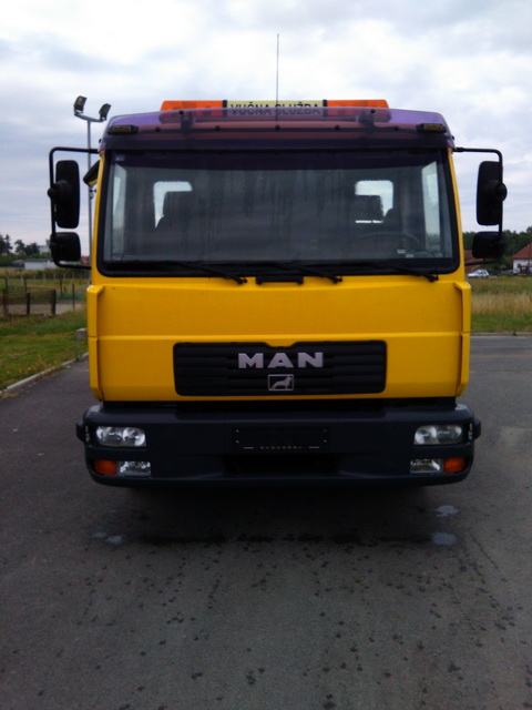 MAN LE 140 C, 2002 god.