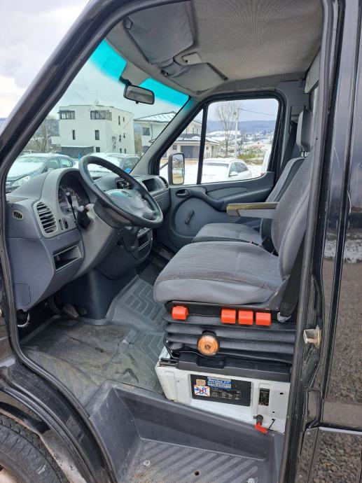 Mercedes Sprinter 413 CDI KLIMA/SERVO ++MOG.KUPNJE KARTICAMA++, 2001 god.