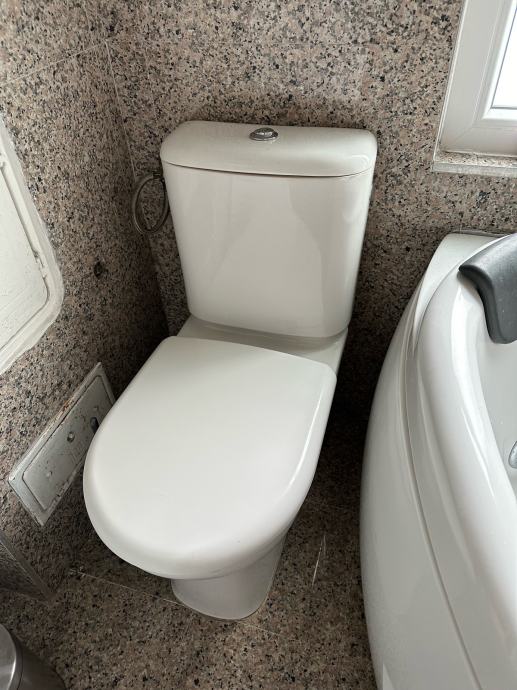 Wc skoljka i vodokotlic