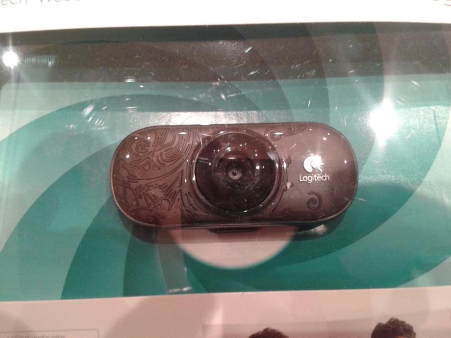 Potpuno nova kamera .... LOGITECH C210