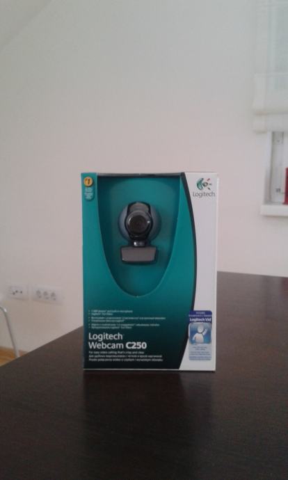 Prodajem Logitech web kameru C250 USB (C250 web cam)