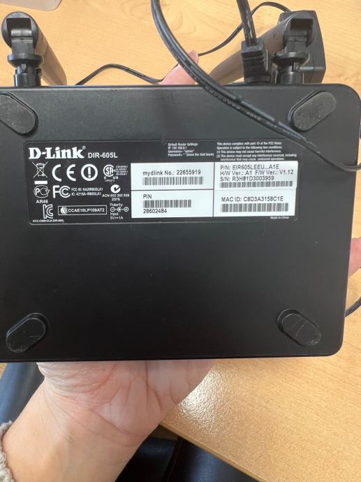 D-Link DIR-605L IEEE 802.11n Wireless Router