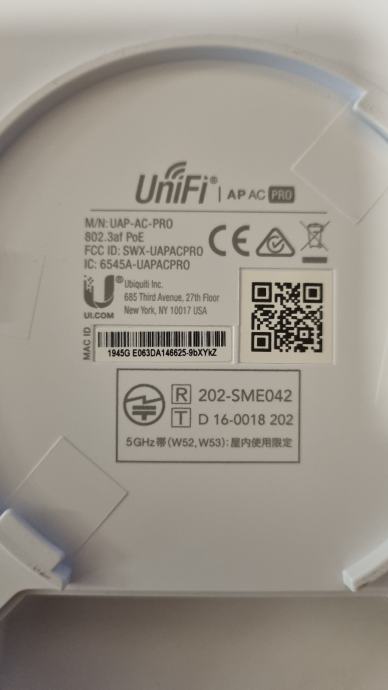 Unifi Ap Ac Pro sa PoE adapterom