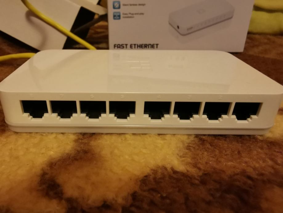 Dlinkgo Ethernet Hub (8 portova) (mrežni razdjelnik)