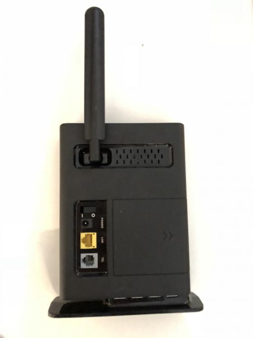 Huawei 5172 LTE 4G 150Mbps router ruter modem *otkljucan na sve mreze*