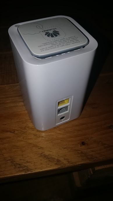 Huawei LTE cube e5180
