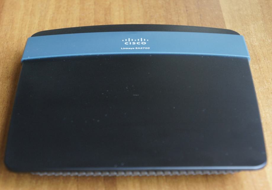 Linksys Cisco EA2700 Gigabit Wifi Router Dual Band N600