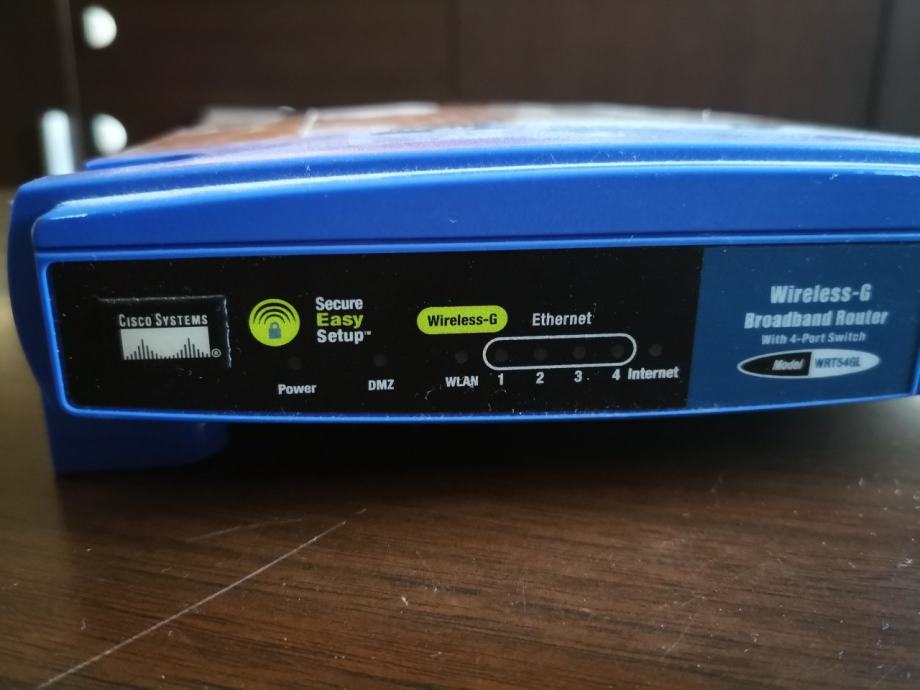 Linksys WRT54GL v1.1 Wireless Broadband Router - 2 antene
