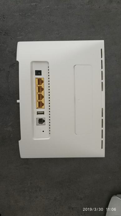 Tele2 pokućni internet router - Huawei B525s-23a