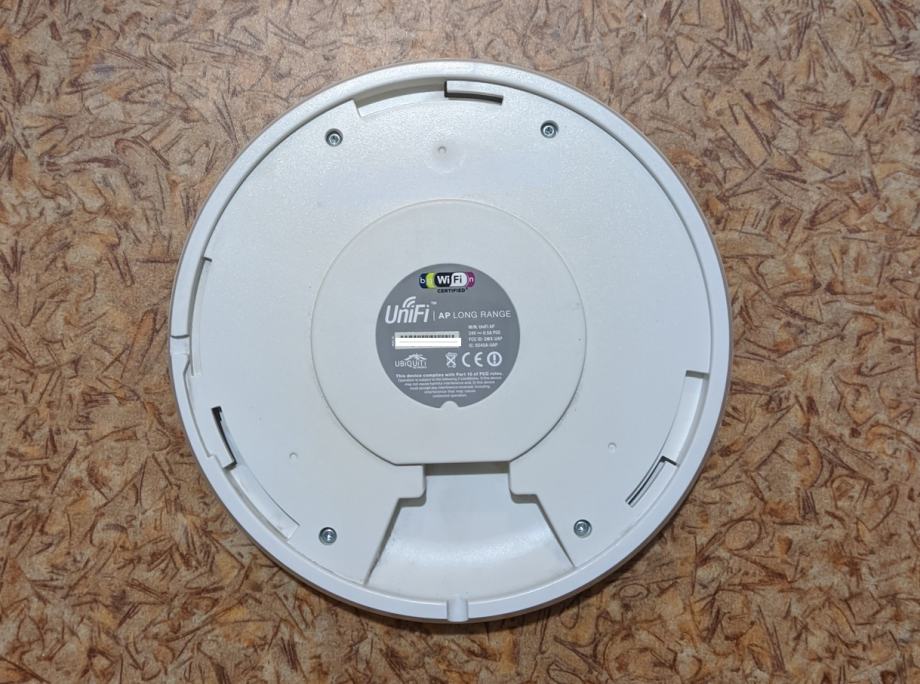 Unifi AP LR + PoE injektor