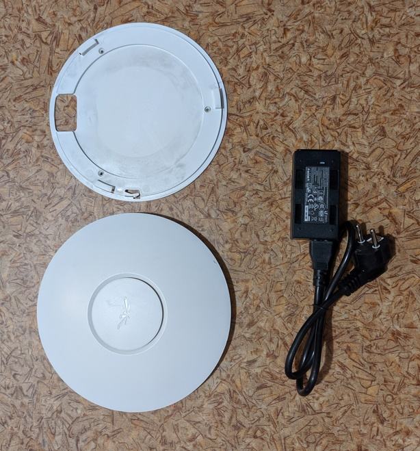 Unifi AP LR + PoE injektor
