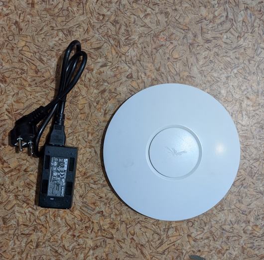 Unifi AP LR + PoE injektor