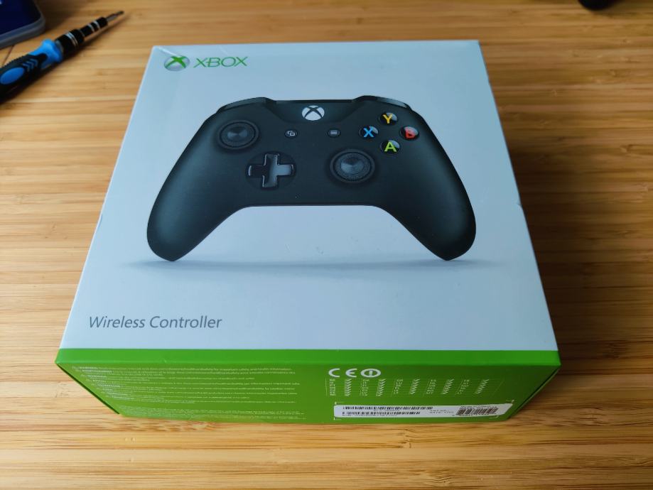 XBOX wireless controller, model 1708, novi, ne korišteni