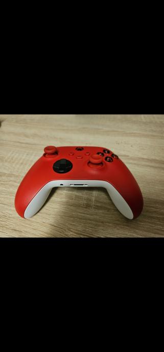 Xbox gamepad pulse red