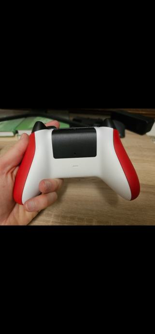 Xbox gamepad pulse red